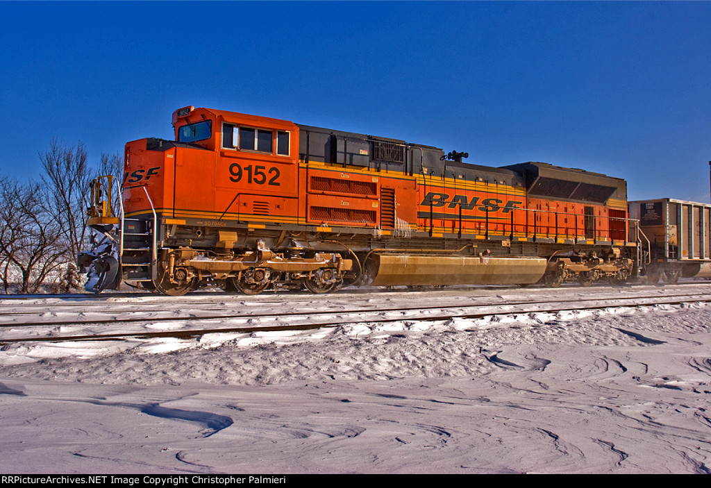 BNSF 9152